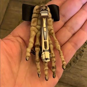 Halloween | Accessories | Creepy Halloween Skeleton Hand Hair Clip ...